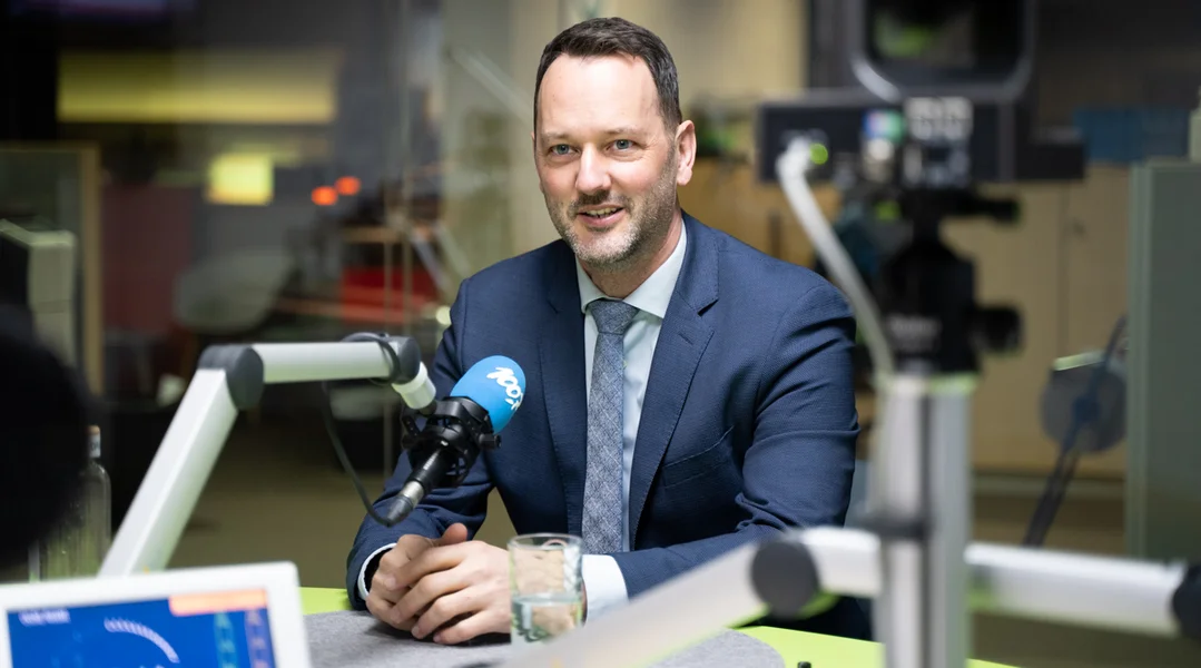 Politeschen Afloss vum Staatsrot: President weist Kritik vu sech